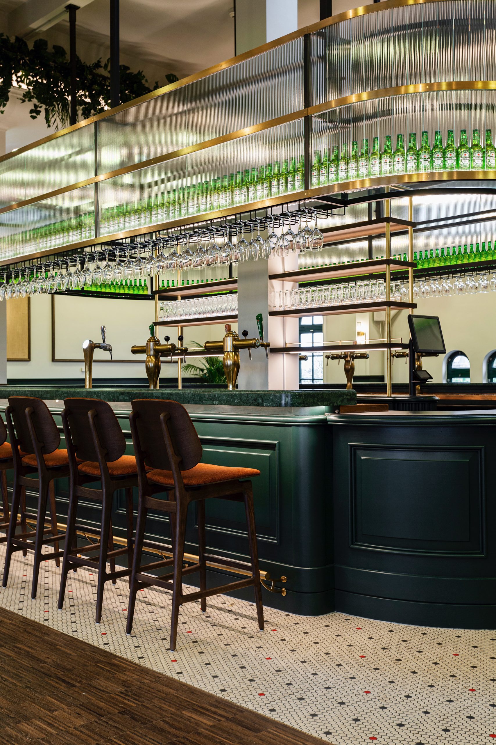 Heineken Custom London floor pattern – The Mosaic Factory Mediaportal